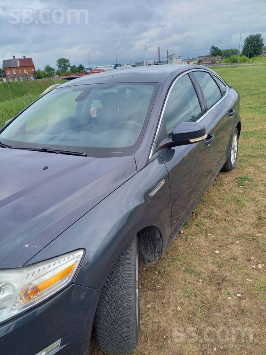 Zils Ford Mondeo 2011 Daugavpils, ar dzinēja tilpumu 1.60 L un nobraukumu 267 tūkst. km par 3900 €, foto 10 vietnē AUTOMOTO.COM.LV
