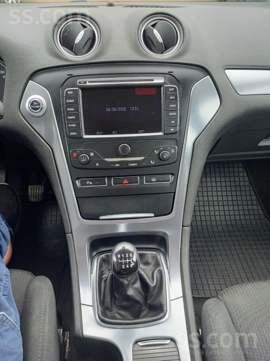 Zils Ford Mondeo 2011 Daugavpils, ar dzinēja tilpumu 1.60 L un nobraukumu 267 tūkst. km par 3900 €, foto 14 vietnē AUTOMOTO.COM.LV
