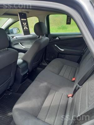 Zils Ford Mondeo 2011 Daugavpils, ar dzinēja tilpumu 1.60 L un nobraukumu 267 tūkst. km par 3900 €, foto 16 vietnē AUTOMOTO.COM.LV