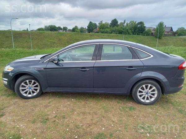 Zils Ford Mondeo 2011 Daugavpils, ar dzinēja tilpumu 1.60 L un nobraukumu 267 tūkst. km par 3500 €, foto 2 vietnē AUTOMOTO.COM.LV
