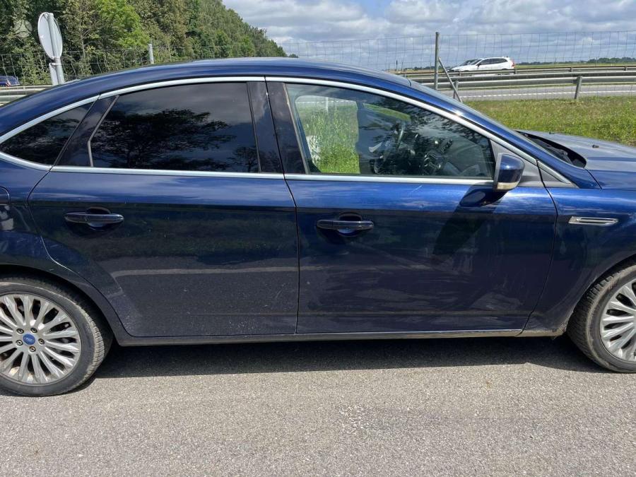 Blue Ford Mondeo 2013 in Kaunas, with an engine capacity of 2.00 L and mileage of 247 thousand km for 2000 €, photo 7 on AUTOMOTO.COM.LV