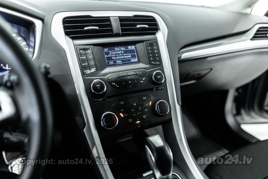 Zils Ford Mondeo 2015 Tallina, ar dzinēja tilpumu 2.00 L un nobraukumu 199 tūkst. km par 6990 €, foto 23 vietnē AUTOMOTO.COM.LV