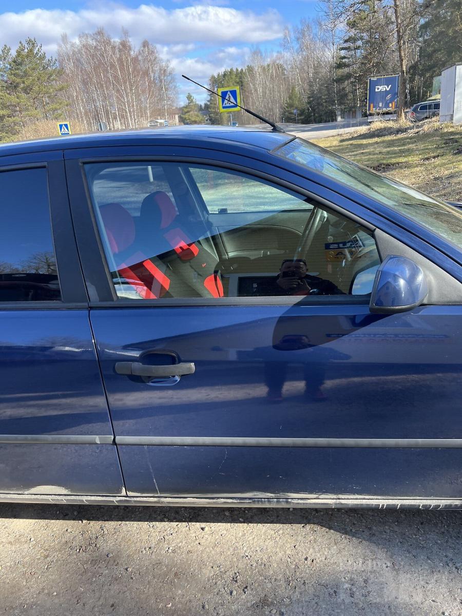 Zils Ford Mondeo 2003 Tartu, ar dzinēja tilpumu 2.00 L un nobraukumu 0 tūkst. km par 1300 €, foto 7 vietnē AUTOMOTO.COM.LV