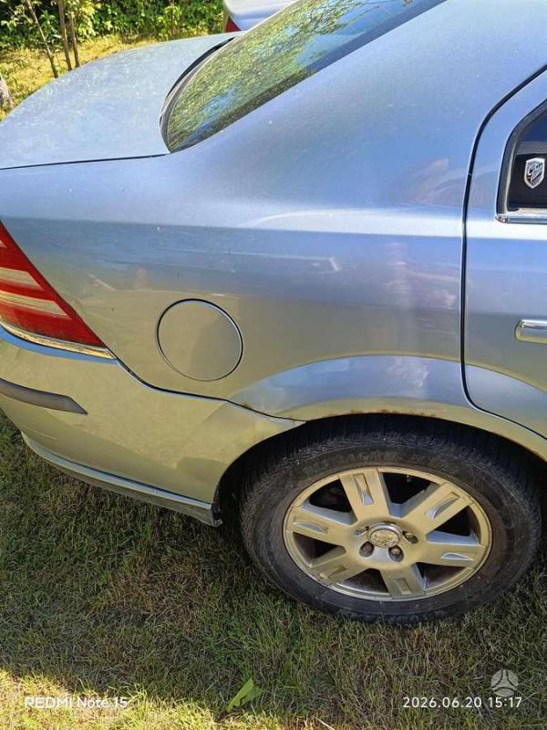 Blue Ford Mondeo 2004 in Vilnius, with an engine capacity of 0.20 L and mileage of 200 thousand km for 700 €, photo 2 on AUTOMOTO.COM.LV