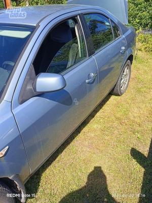 Blue Ford Mondeo 2006 in Vilnius, with an engine capacity of 2.00 L and mileage of 200 thousand km for 700 €, photo 5 on AUTOMOTO.COM.LV