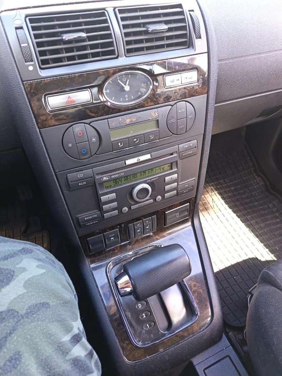 Blue Ford Mondeo 2006 in Vilnius, with an engine capacity of 0.20 L and mileage of 200 thousand km for 750 €, photo 14 on AUTOMOTO.COM.LV