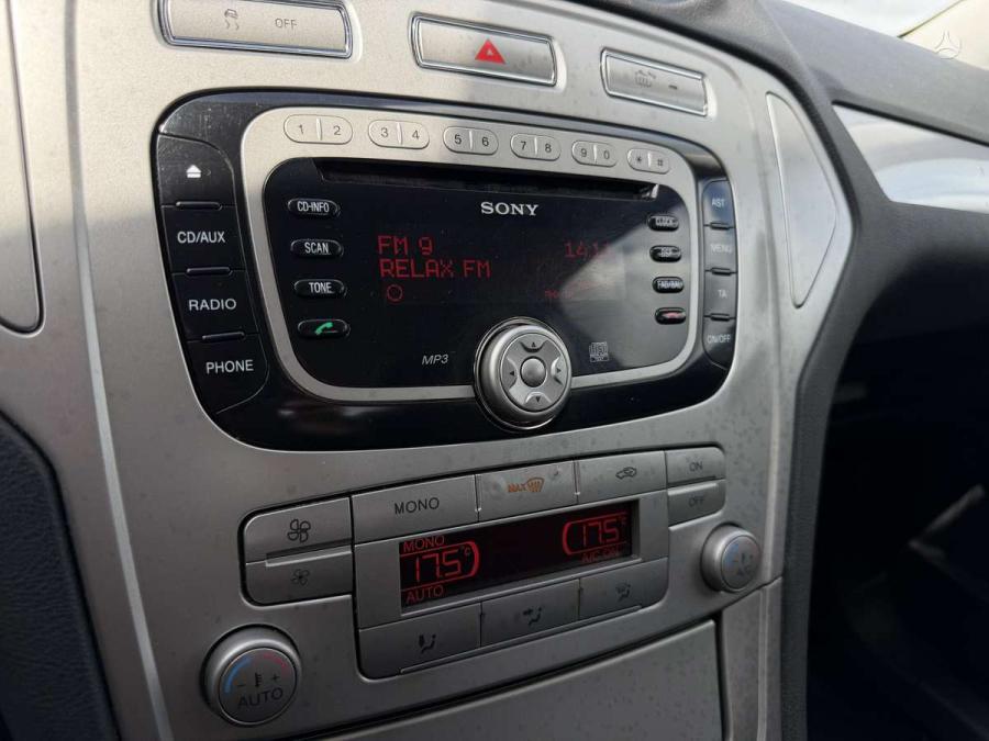 Blue Ford Mondeo 2009 in Siauliai, with an engine capacity of 2.00 L and mileage of 350 thousand km for 1300 €, photo 19 on AUTOMOTO.COM.LV