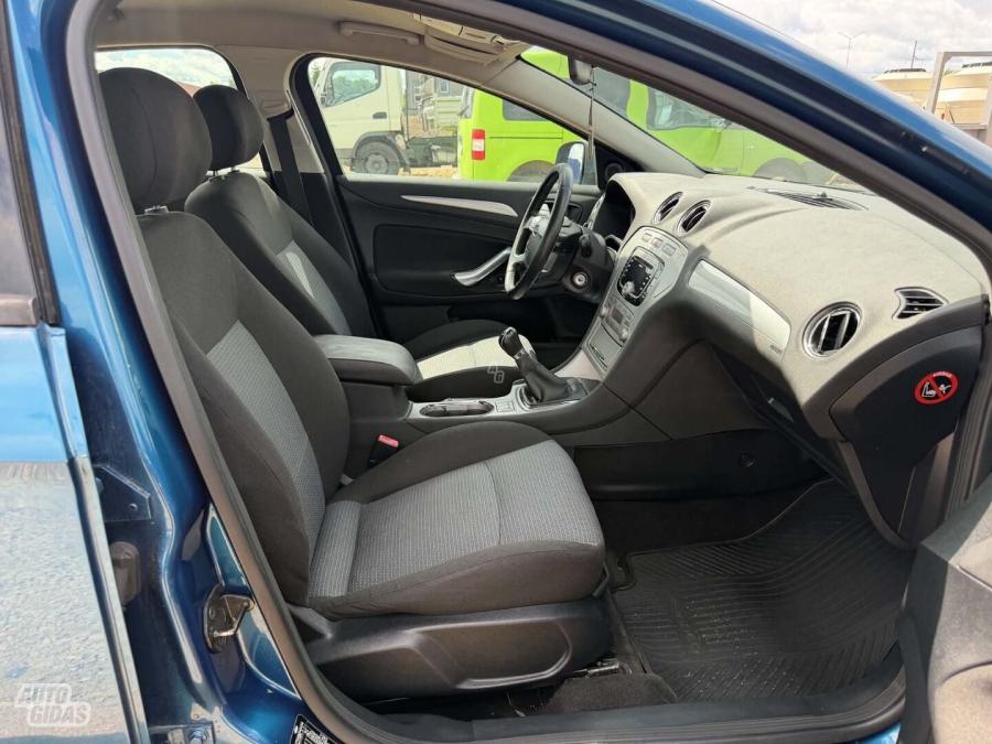 Zils Ford Mondeo 2009 Šauļi, ar dzinēja tilpumu 2.00 L un nobraukumu 350 tūkst. km par 1350 €, foto 16 vietnē AUTOMOTO.COM.LV