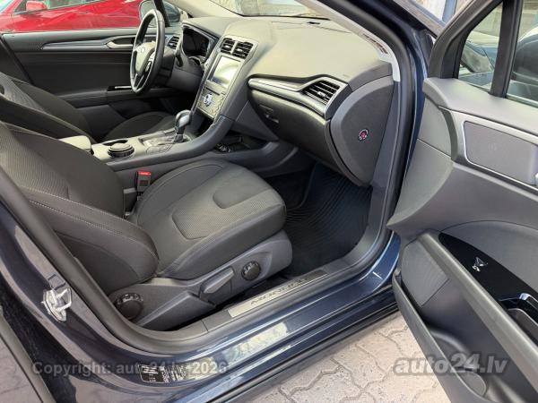 Zils Ford Mondeo 2021 Tallina, ar dzinēja tilpumu 2.00 L un nobraukumu 39 tūkst. km par 22490 €, foto 6 vietnē AUTOMOTO.COM.LV