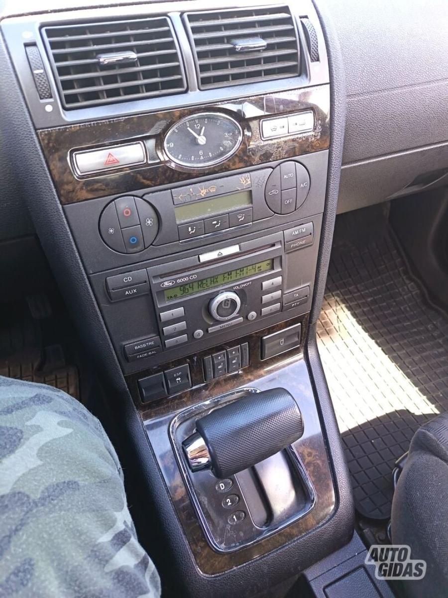 Blue Ford Mondeo 2026 in Vilnius, with an engine capacity of 2.00 L and mileage of 200 thousand km for 700 €, photo 12 on AUTOMOTO.COM.LV
