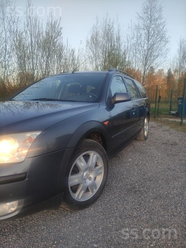 Zils Ford Mondeo 2003 Rīga, ar dzinēja tilpumu 2.00 L un nobraukumu 280 tūkst. km par 800 €, foto 4 vietnē AUTOMOTO.COM.LV