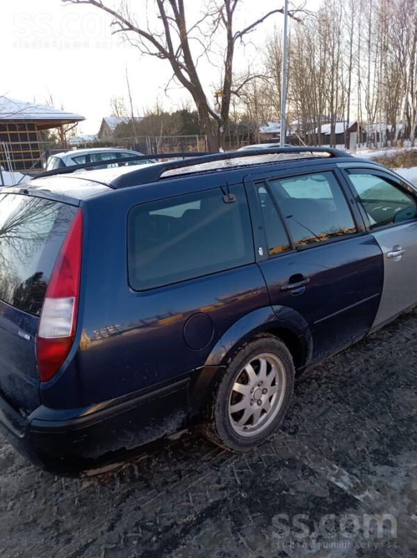 Blue Ford Mondeo 2003 in Riga, with an engine capacity of 2.00 L and mileage of 387 thousand km for 1000 €, photo 4 on AUTOMOTO.COM.LV