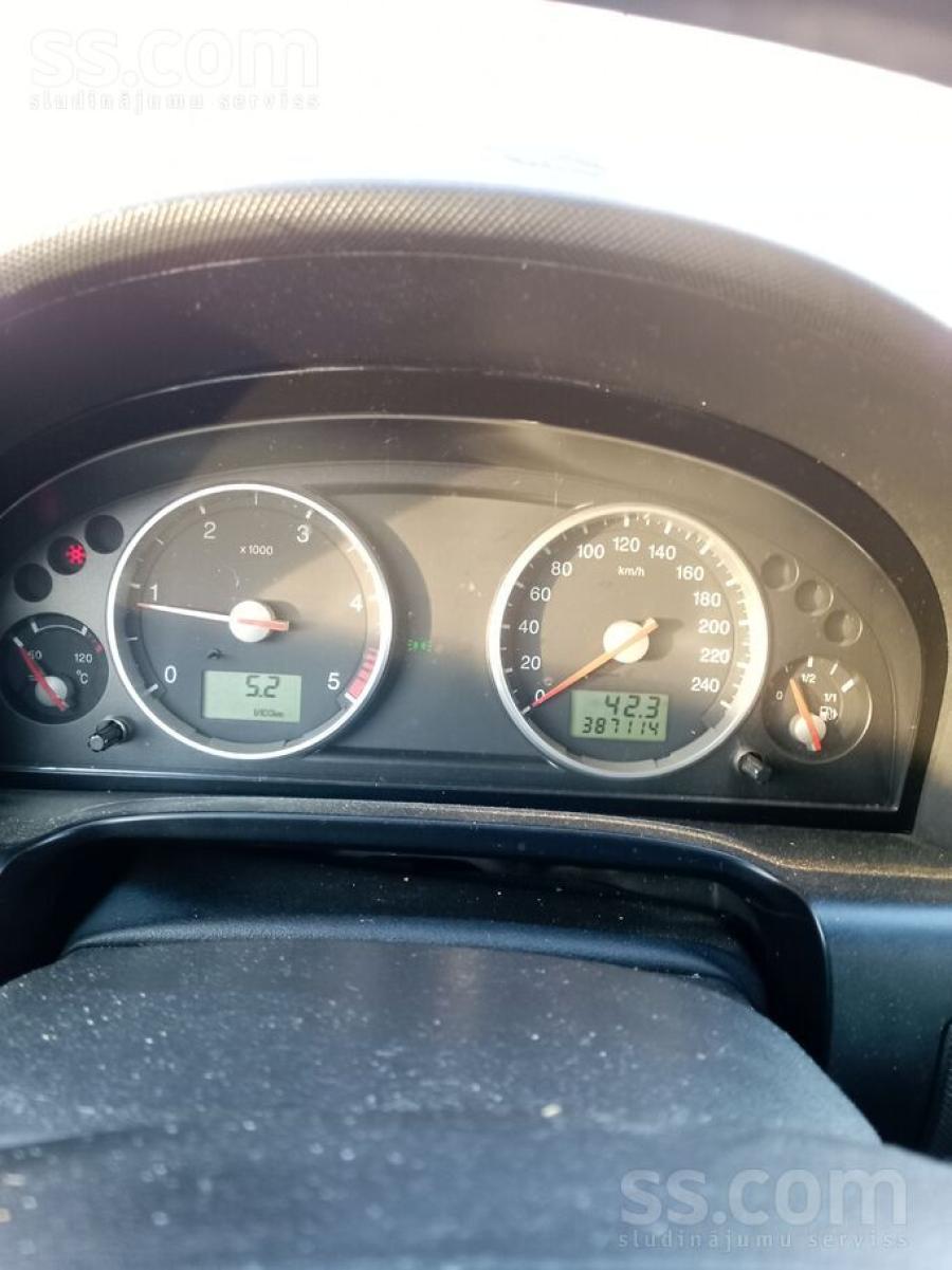 Zils Ford Mondeo 2003 Rīga, ar dzinēja tilpumu 2.00 L un nobraukumu 387 tūkst. km par 1000 €, foto 7 vietnē AUTOMOTO.COM.LV