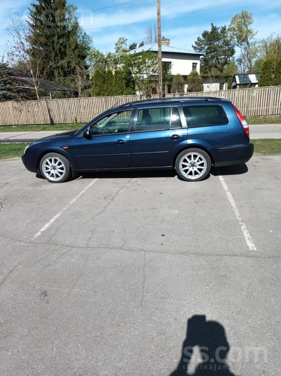 Blue Ford Mondeo 2003 in Riga, with an engine capacity of 2.00 L and mileage of 222 thousand km for 600 €, photo 3 on AUTOMOTO.COM.LV