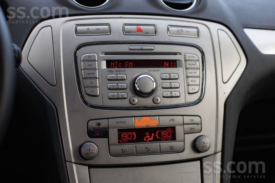 Zils Ford Mondeo 2007 Rīga, ar dzinēja tilpumu 2.00 L un nobraukumu 338 tūkst. km par 2990 €, foto 19 vietnē AUTOMOTO.COM.LV