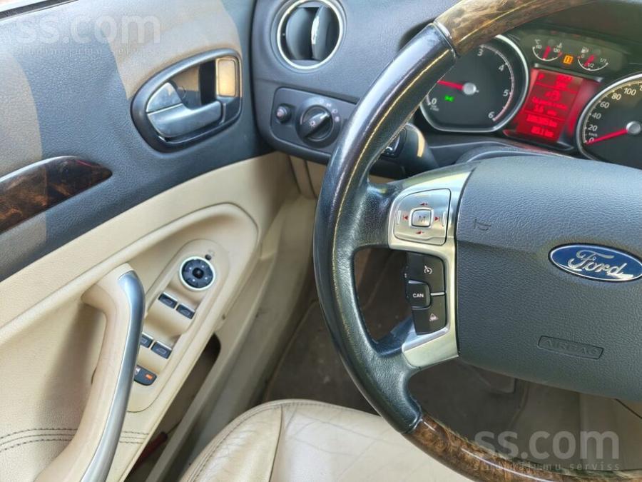 Blue Ford Mondeo 2007 in Riga, with an engine capacity of 2.00 L and mileage of 186 thousand km for 3500 €, photo 3 on AUTOMOTO.COM.LV
