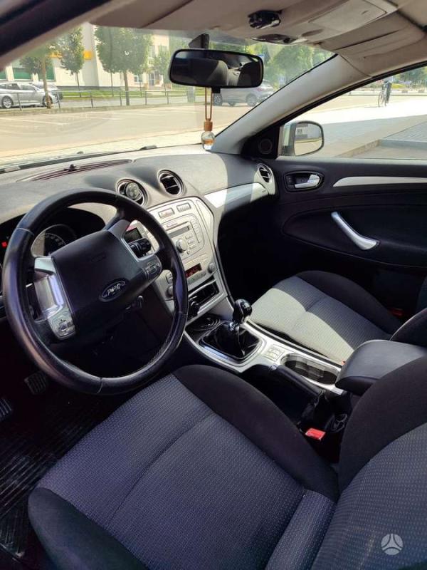 Blue Ford Mondeo 2007 in Akmene, with an engine capacity of 1.75 L and mileage of 324 thousand km for 1500 €, photo 10 on AUTOMOTO.COM.LV