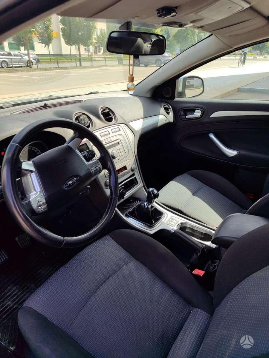 Blue Ford Mondeo 2007 in Akmene, with an engine capacity of 1.75 L and mileage of 324 thousand km for 1500 €, photo 10 on AUTOMOTO.COM.LV