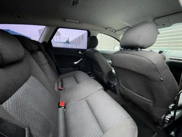 Blue Ford Mondeo 2008 in Riga, with an engine capacity of 2.00 L and mileage of 0 thousand km for 2200 €, photo 8 on AUTOMOTO.COM.LV