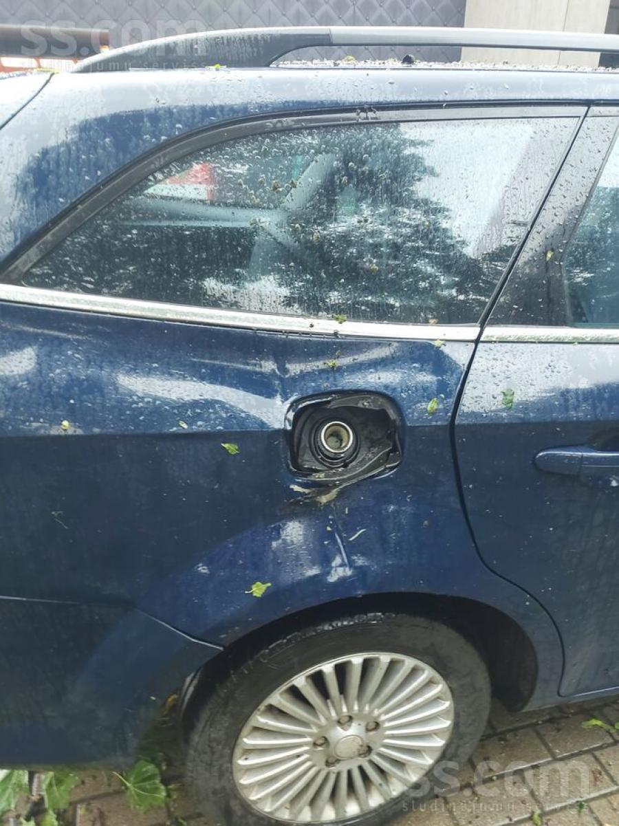 Zils Ford Mondeo 2008 Rīga, ar dzinēja tilpumu 2.00 L un nobraukumu 0 tūkst. km par 500 €, foto 5 vietnē AUTOMOTO.COM.LV