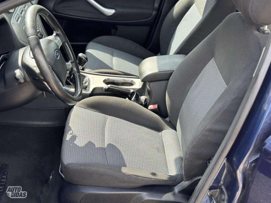 Blue Ford Mondeo 2009 in Vilnius, with an engine capacity of 0.00 L and mileage of 281 thousand km for 950 €, photo 13 on AUTOMOTO.COM.LV