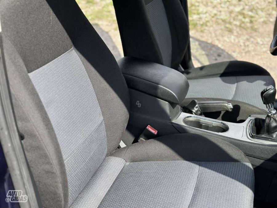 Blue Ford Mondeo 2009 in Vilnius, with an engine capacity of 0.00 L and mileage of 281 thousand km for 950 €, photo 14 on AUTOMOTO.COM.LV