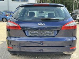 Blue Ford Mondeo 2009 in Vilnius, with an engine capacity of 2.00 L and mileage of 281 thousand km for 700 €, photo 7 on AUTOMOTO.COM.LV