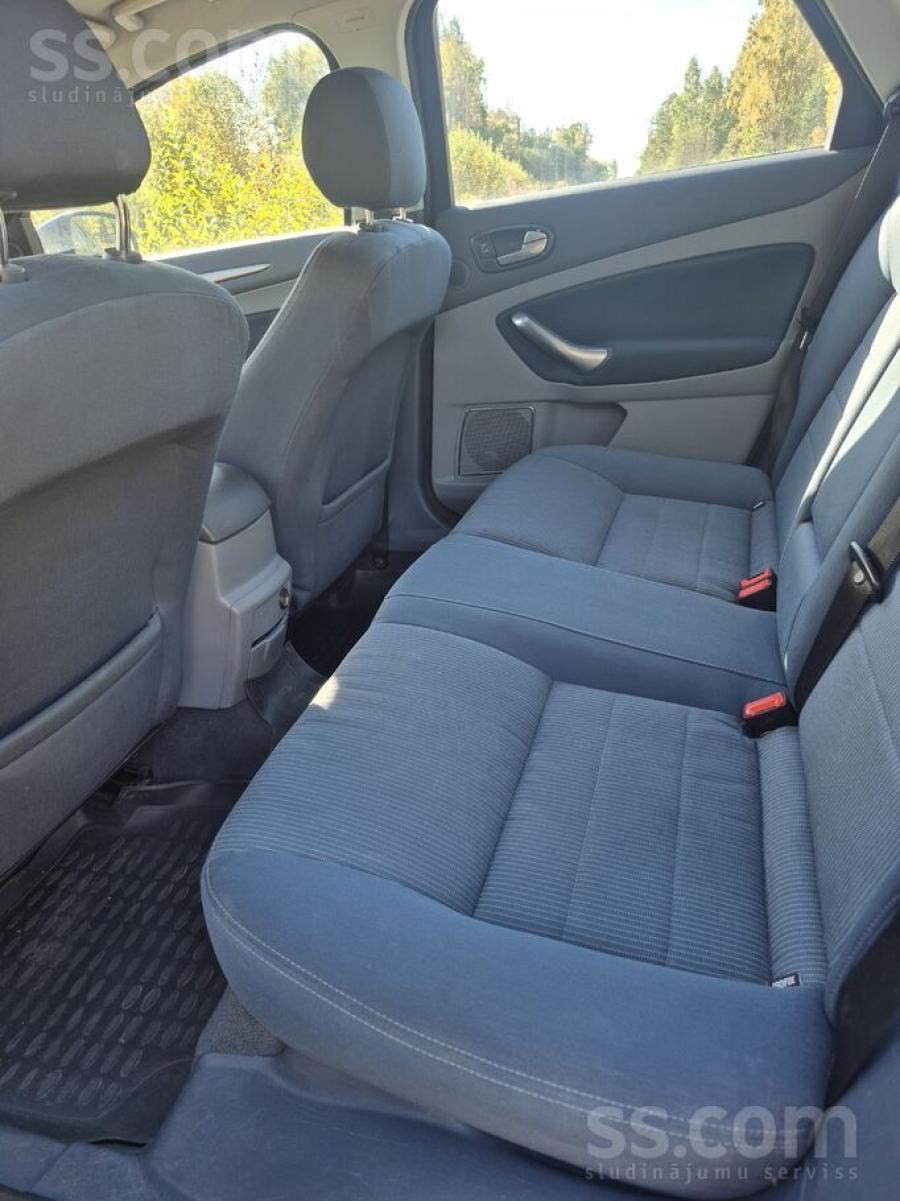Zils Ford Mondeo 2009 Balvi, ar dzinēja tilpumu 2.00 L un nobraukumu 287 tūkst. km par 3000 €, foto 14 vietnē AUTOMOTO.COM.LV