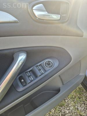 Zils Ford Mondeo 2009 Balvi, ar dzinēja tilpumu 2.00 L un nobraukumu 287 tūkst. km par 3000 €, foto 20 vietnē AUTOMOTO.COM.LV