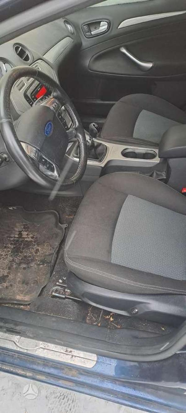 Blue Ford Mondeo 2010 in Vilnius, with an engine capacity of 2.00 L and mileage of 250 thousand km for 1800 €, photo 6 on AUTOMOTO.COM.LV