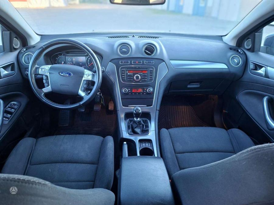 Blue Ford Mondeo 2011 in Kaunas, with an engine capacity of 1.60 L and mileage of 330 thousand km for 2450 €, photo 12 on AUTOMOTO.COM.LV