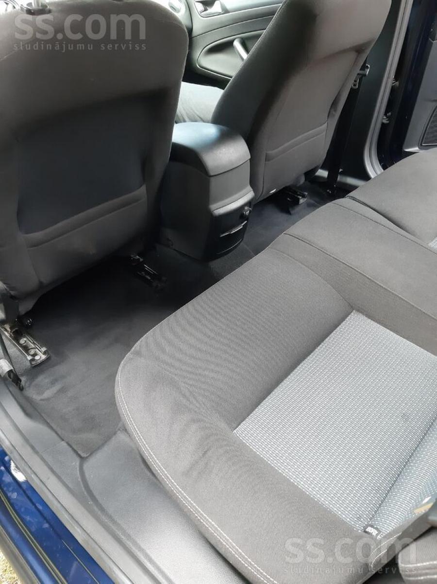 Blue Ford Mondeo 2011 in Riga, with an engine capacity of 2.00 L and mileage of 256 thousand km for 3500 €, photo 12 on AUTOMOTO.COM.LV