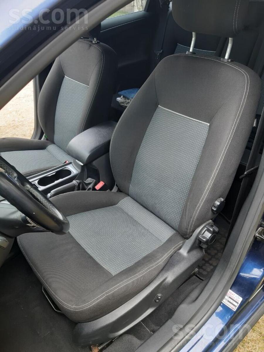 Blue Ford Mondeo 2011 in Riga, with an engine capacity of 2.00 L and mileage of 256 thousand km for 3500 €, photo 15 on AUTOMOTO.COM.LV