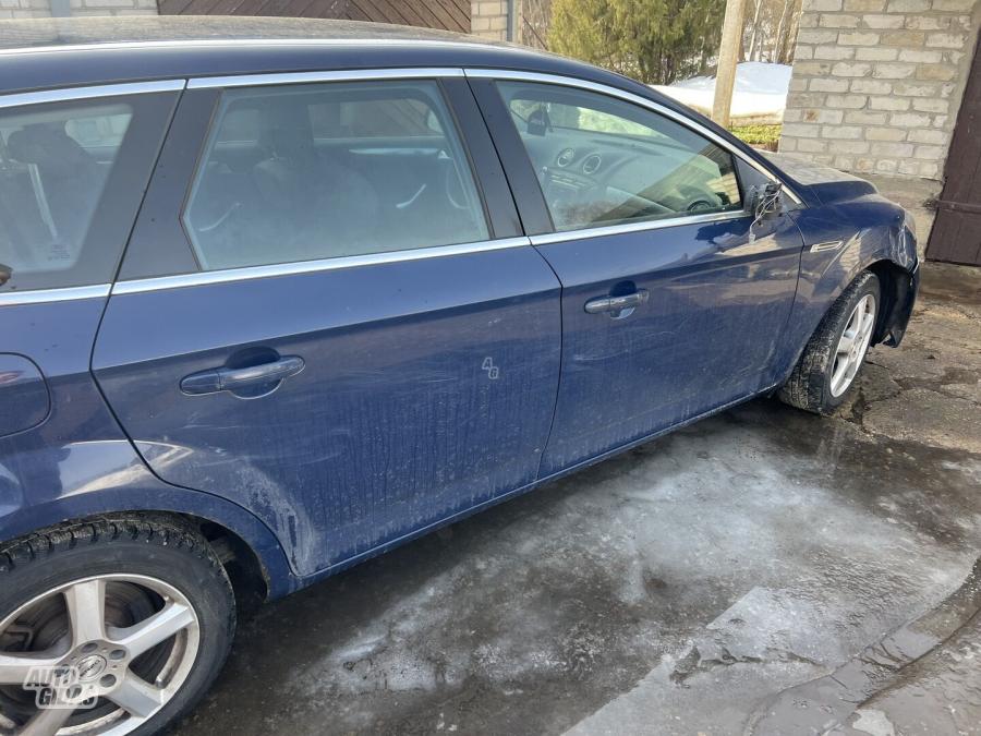 Blue Ford Mondeo 2012 in Kelme, with an engine capacity of 2.00 L and mileage of 320 thousand km for 1000 €, photo 3 on AUTOMOTO.COM.LV