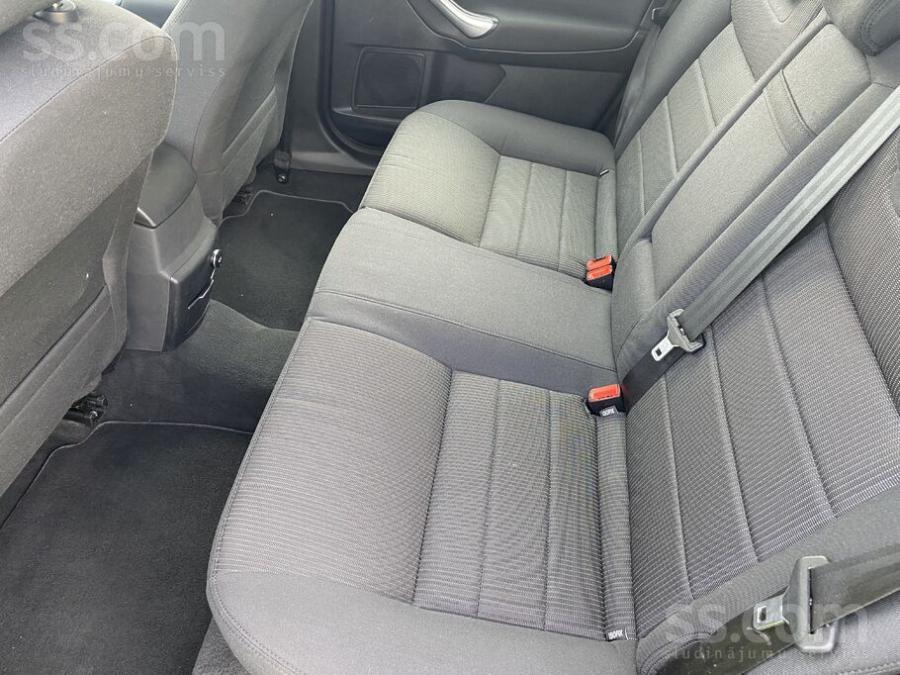 Zils Ford Mondeo 2012 Rīga, ar dzinēja tilpumu 2.00 L un nobraukumu 270 tūkst. km par 3000 €, foto 10 vietnē AUTOMOTO.COM.LV