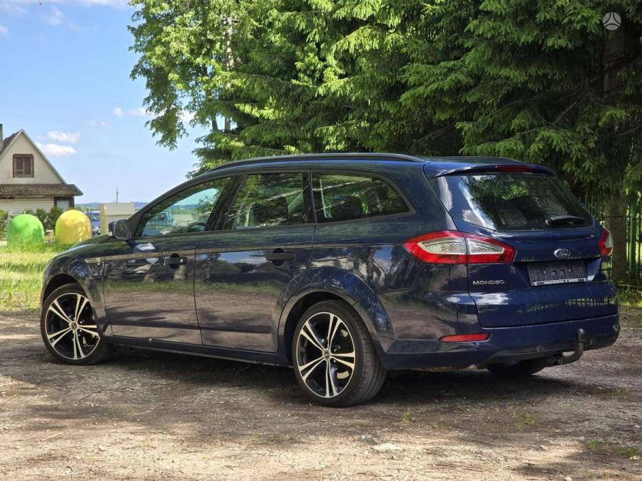 Zils Ford Mondeo 2012 Utena, ar dzinēja tilpumu 2.00 L un nobraukumu 295 tūkst. km par 3150 €, foto 17 vietnē AUTOMOTO.COM.LV