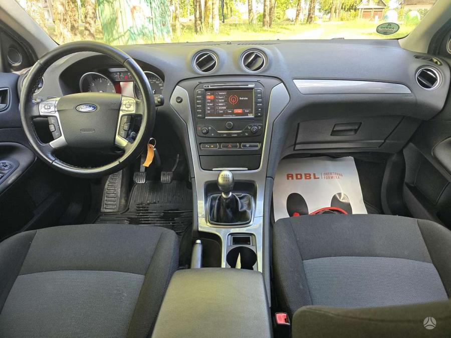 Zils Ford Mondeo 2012 Utena, ar dzinēja tilpumu 2.00 L un nobraukumu 295 tūkst. km par 3150 €, foto 20 vietnē AUTOMOTO.COM.LV