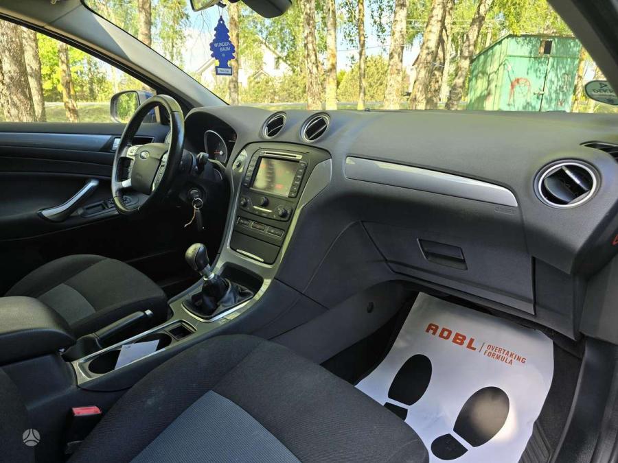 Zils Ford Mondeo 2012 Utena, ar dzinēja tilpumu 2.00 L un nobraukumu 295 tūkst. km par 3150 €, foto 24 vietnē AUTOMOTO.COM.LV