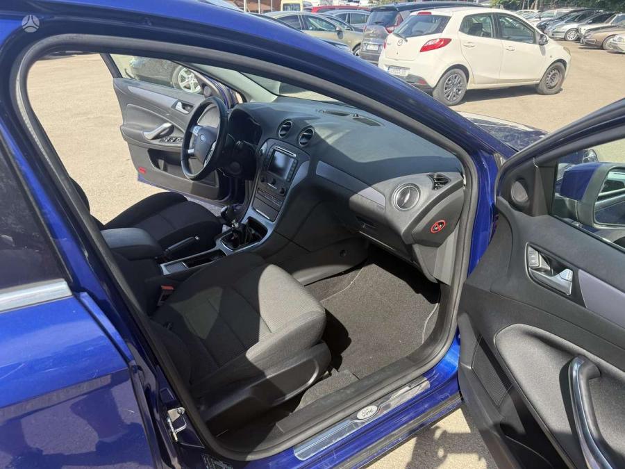 Zils Ford Mondeo 2013 Klaipėda, ar dzinēja tilpumu 2.00 L un nobraukumu 246 tūkst. km par 3850 €, foto 12 vietnē AUTOMOTO.COM.LV