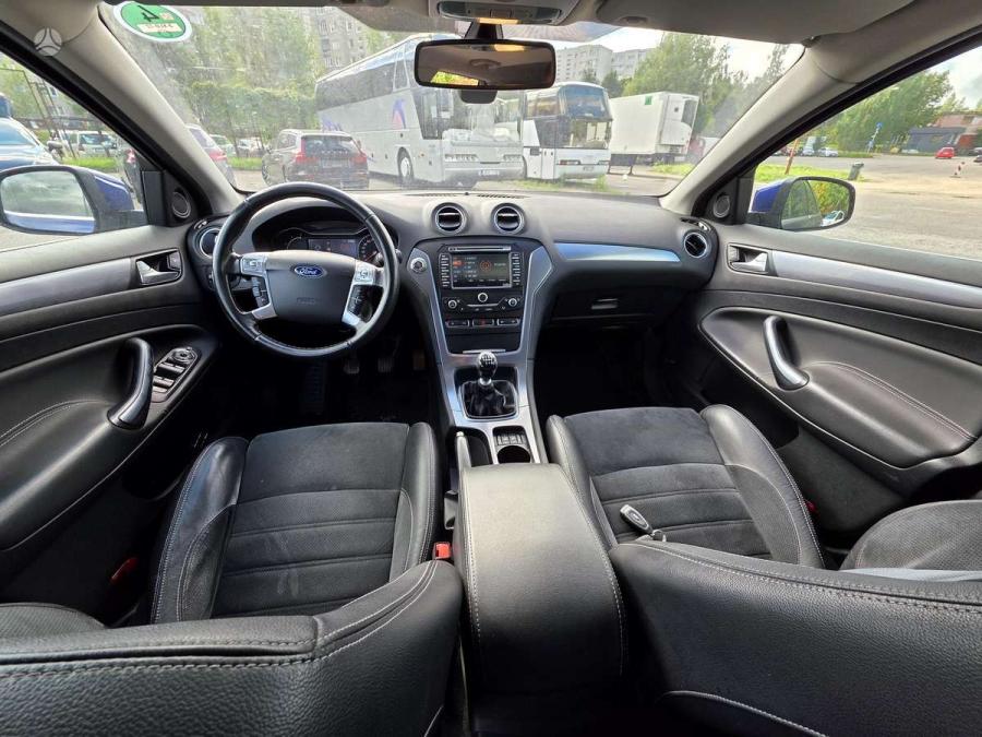 Blue Ford Mondeo 2014 in Vilnius, with an engine capacity of 1.56 L and mileage of 233 thousand km for 4200 €, photo 10 on AUTOMOTO.COM.LV