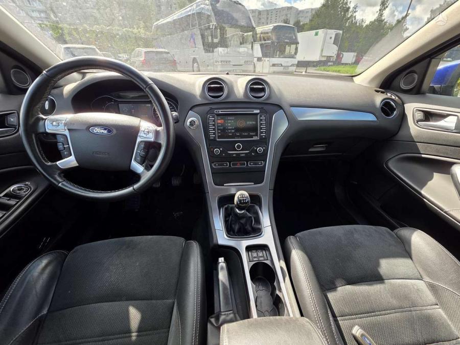 Blue Ford Mondeo 2014 in Vilnius, with an engine capacity of 1.56 L and mileage of 233 thousand km for 4200 €, photo 11 on AUTOMOTO.COM.LV