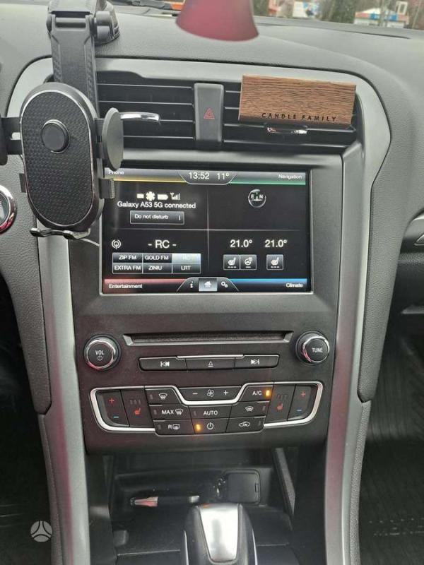Blue Ford Mondeo 2015 in Ukmerge, with an engine capacity of 2.00 L and mileage of 266 thousand km for 7790 €, photo 5 on AUTOMOTO.COM.LV