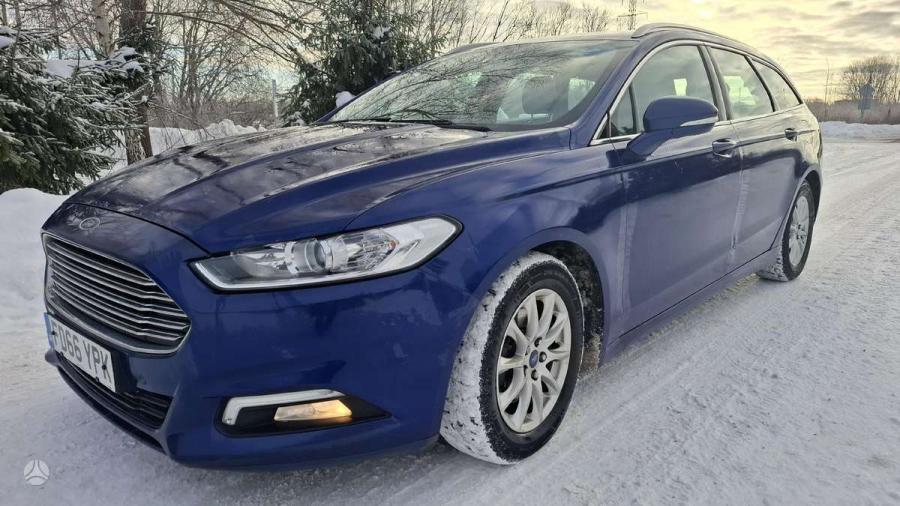 Blue Ford Mondeo 2017 in Siauliai, with an engine capacity of 2.00 L and mileage of 200 thousand km for 2799 €, photo 3 on AUTOMOTO.COM.LV