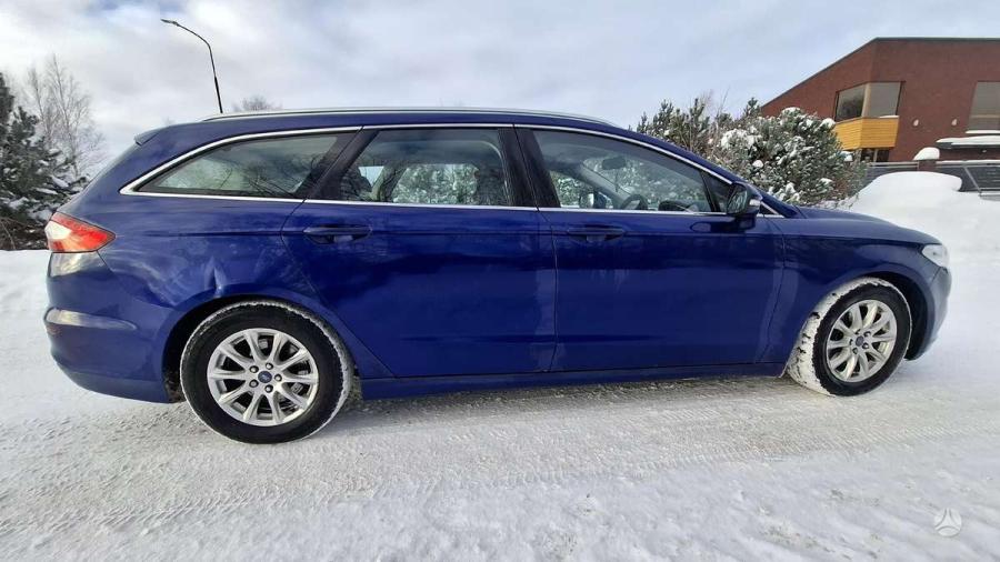Blue Ford Mondeo 2017 in Siauliai, with an engine capacity of 2.00 L and mileage of 200 thousand km for 2799 €, photo 8 on AUTOMOTO.COM.LV