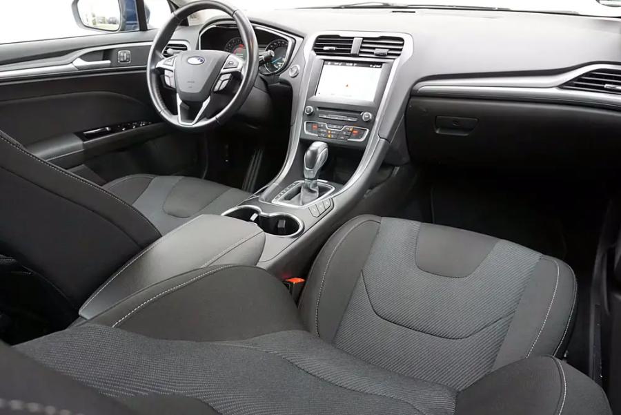 Blue Ford Mondeo 2017 in Riga, with an engine capacity of 2.00 L and mileage of 187 thousand km for 7700 €, photo 14 on AUTOMOTO.COM.LV