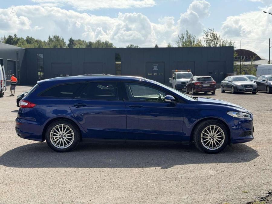 Blue Ford Mondeo 2017 in Vilnius, with an engine capacity of 2.00 L and mileage of 164 thousand km for 7999 €, photo 7 on AUTOMOTO.COM.LV