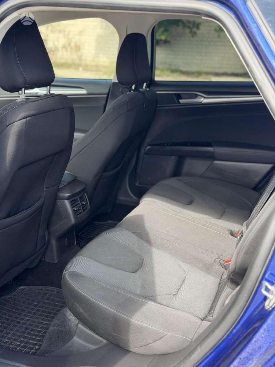Blue Ford Mondeo 2017 in Vilnius, with an engine capacity of 2.00 L and mileage of 164 thousand km for 7999 €, photo 11 on AUTOMOTO.COM.LV