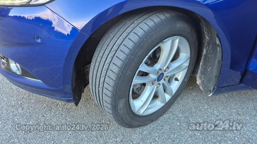 Zils Ford Mondeo 2017 Tallina, ar dzinēja tilpumu 2.00 L un nobraukumu 246 tūkst. km par 7500 €, foto 17 vietnē AUTOMOTO.COM.LV