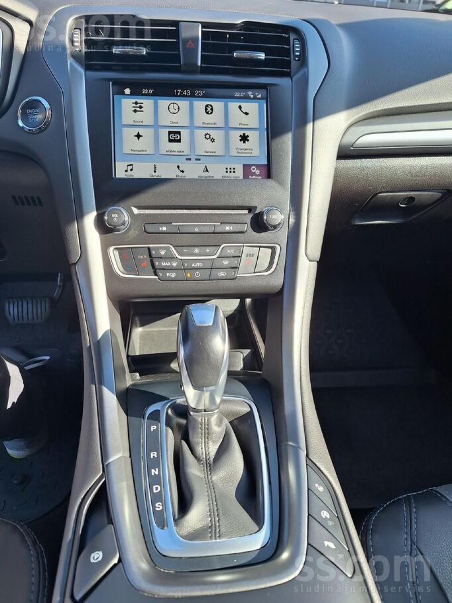 Blue Ford Mondeo 2018 in Riga, with an engine capacity of 2.00 L and mileage of 183 thousand km for 8000 €, photo 9 on AUTOMOTO.COM.LV
