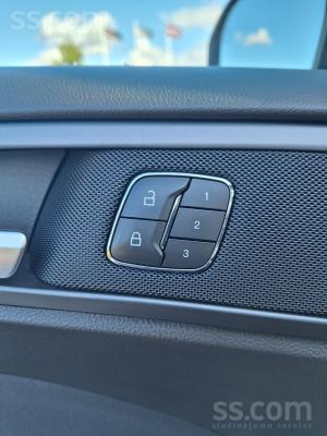 Blue Ford Mondeo 2018 in Riga, with an engine capacity of 2.00 L and mileage of 183 thousand km for 8000 €, photo 11 on AUTOMOTO.COM.LV